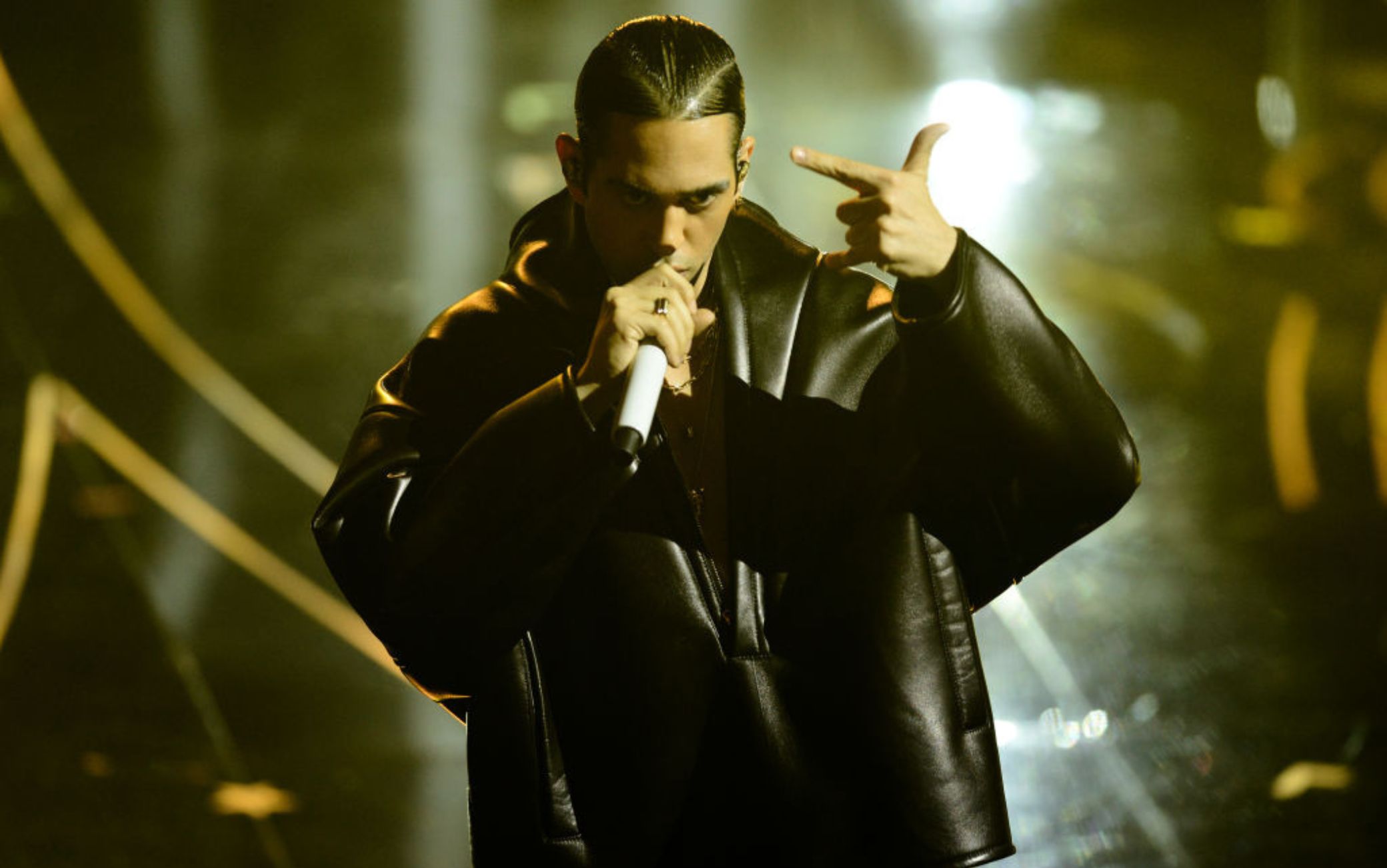 Tuta Gold, il tutorial del balletto di Mahmood, passo dopo passo. FOTO ...