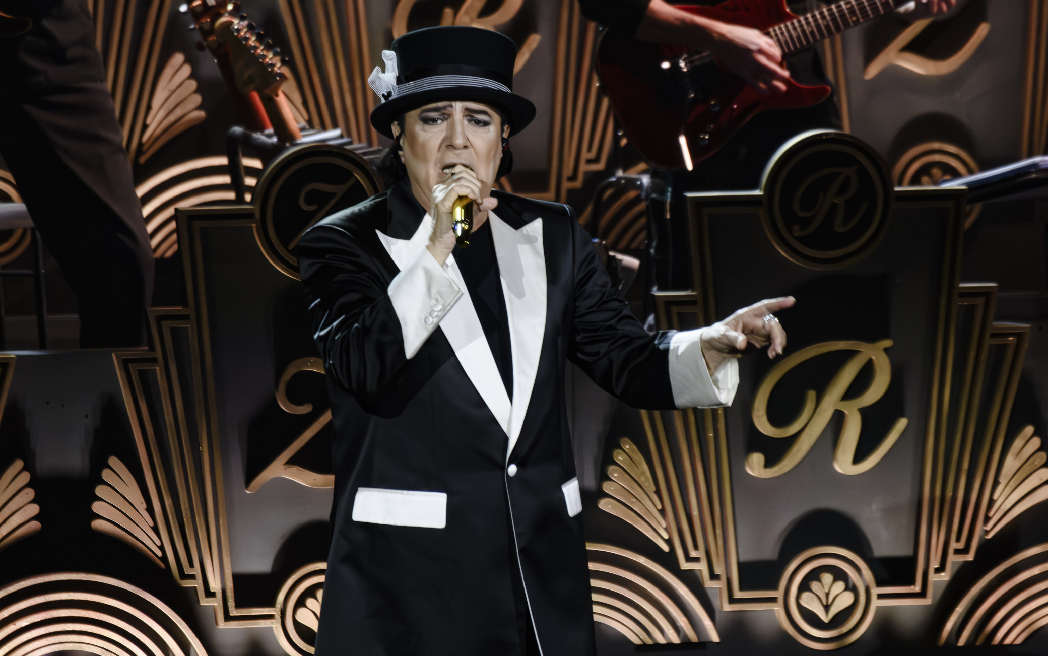 Renato Zero in concerto, annunciate le date del tour 2026 | Sky TG24
