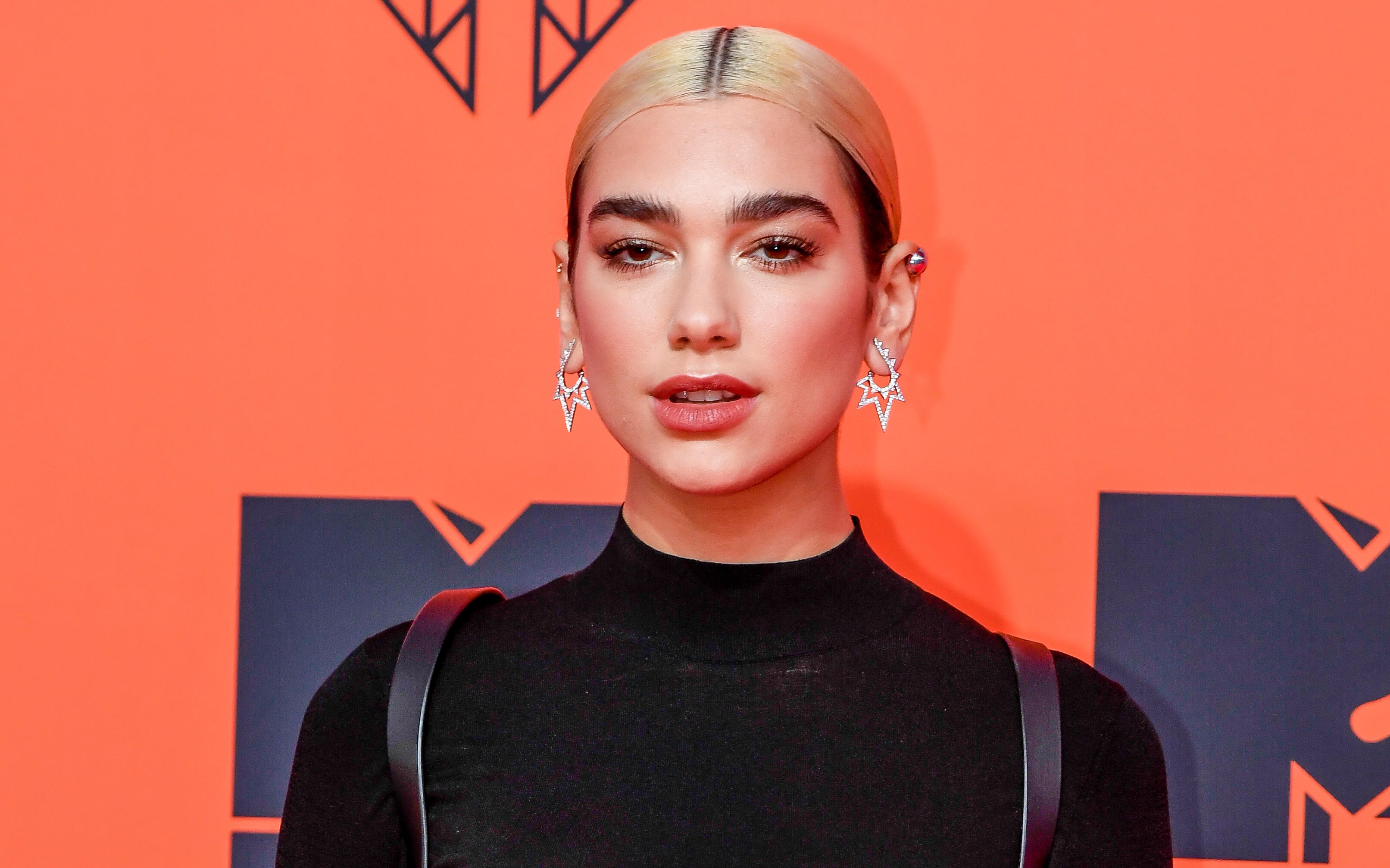 Dua Lipa conquista il Time: la cover