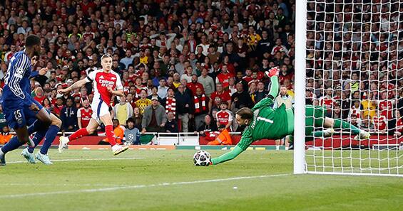 Arsenal Psg, Donnarumma mostruoso: che parate su Martinelli e Trossard ...