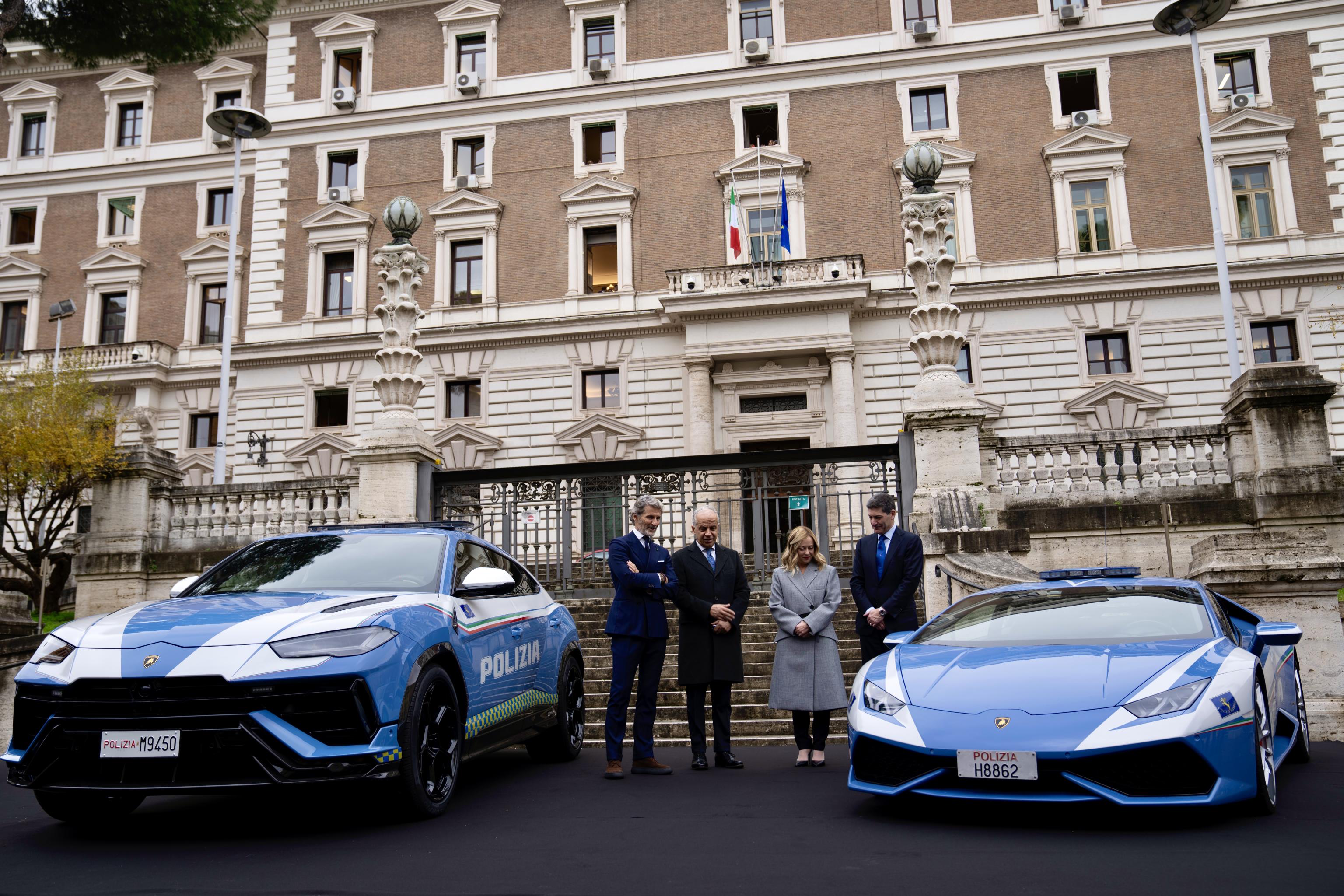 Lamborghini Urus Performante, ecco la nuova auto della Polizia di Stato ...