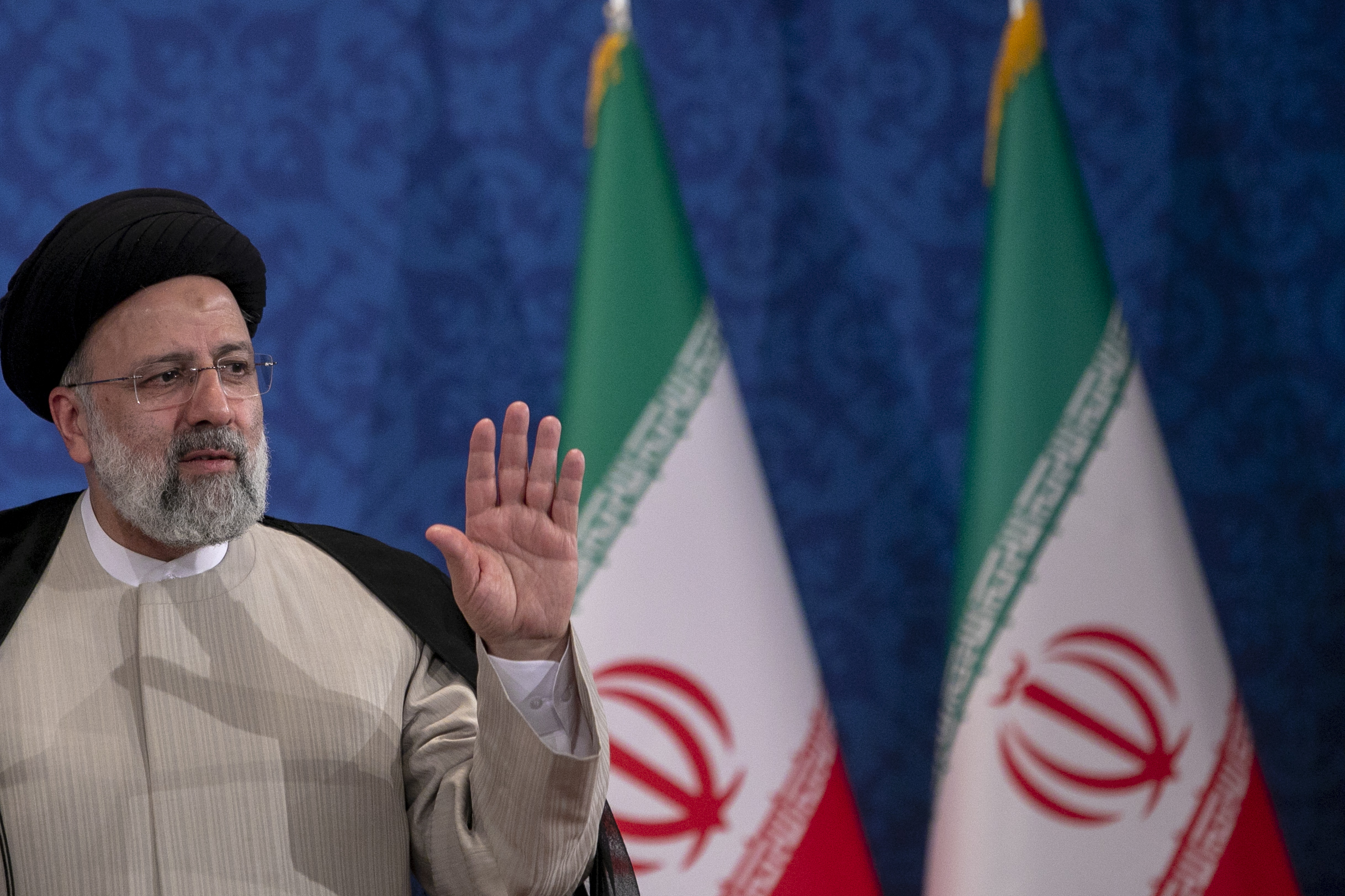 Iran, chi è il nuovo presidente Massoud Pezeshkian. La storia, la ...