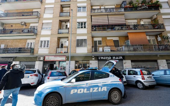 Roma, uccide moglie con coltellata durante lite in casa | Sky TG24