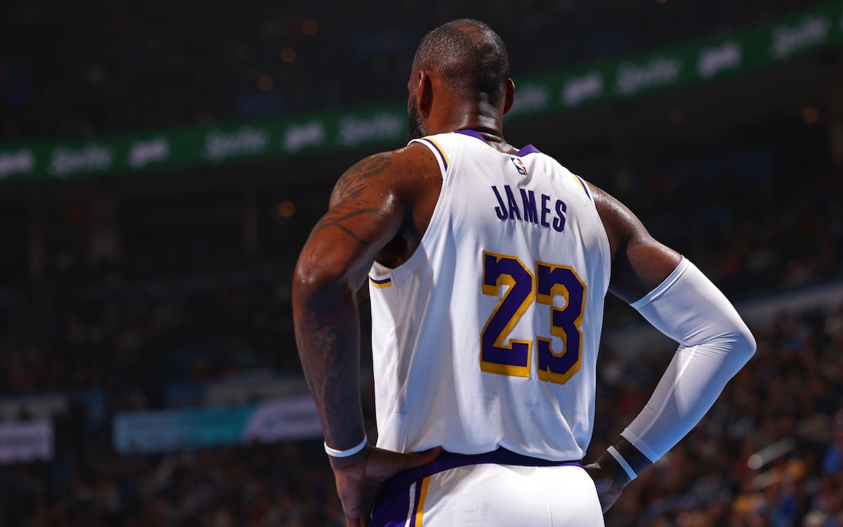 NBA, un altro record per LeBron: è tra i più vecchi a segnare almeno 40 ...