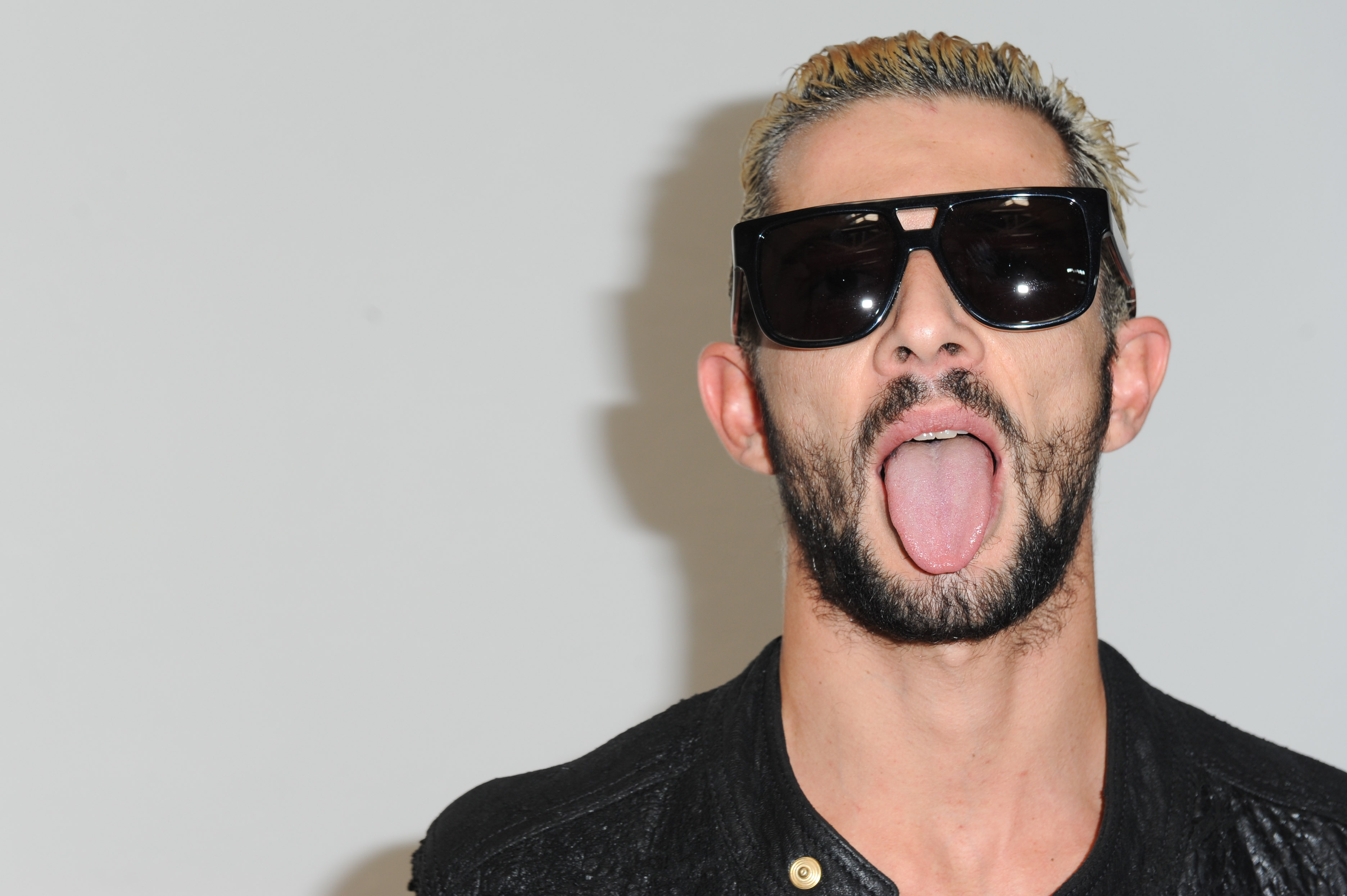 Nesli compie 40 anni: 15 curiosità sul cantante di 'La fine' e 'Andrà ...