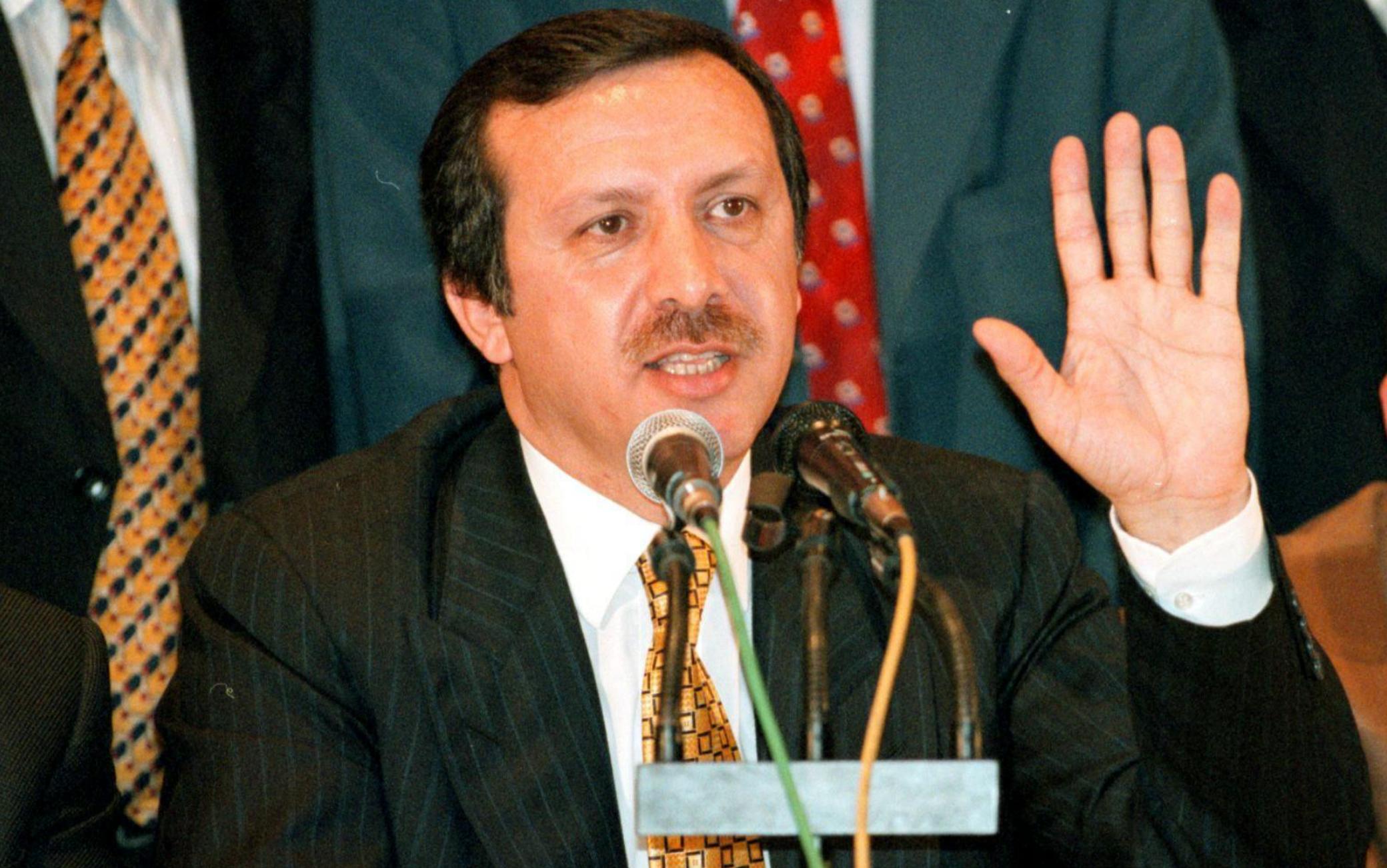 Compleanno Erdogan, presidente della Turchia compie 70 anni: la sua ...