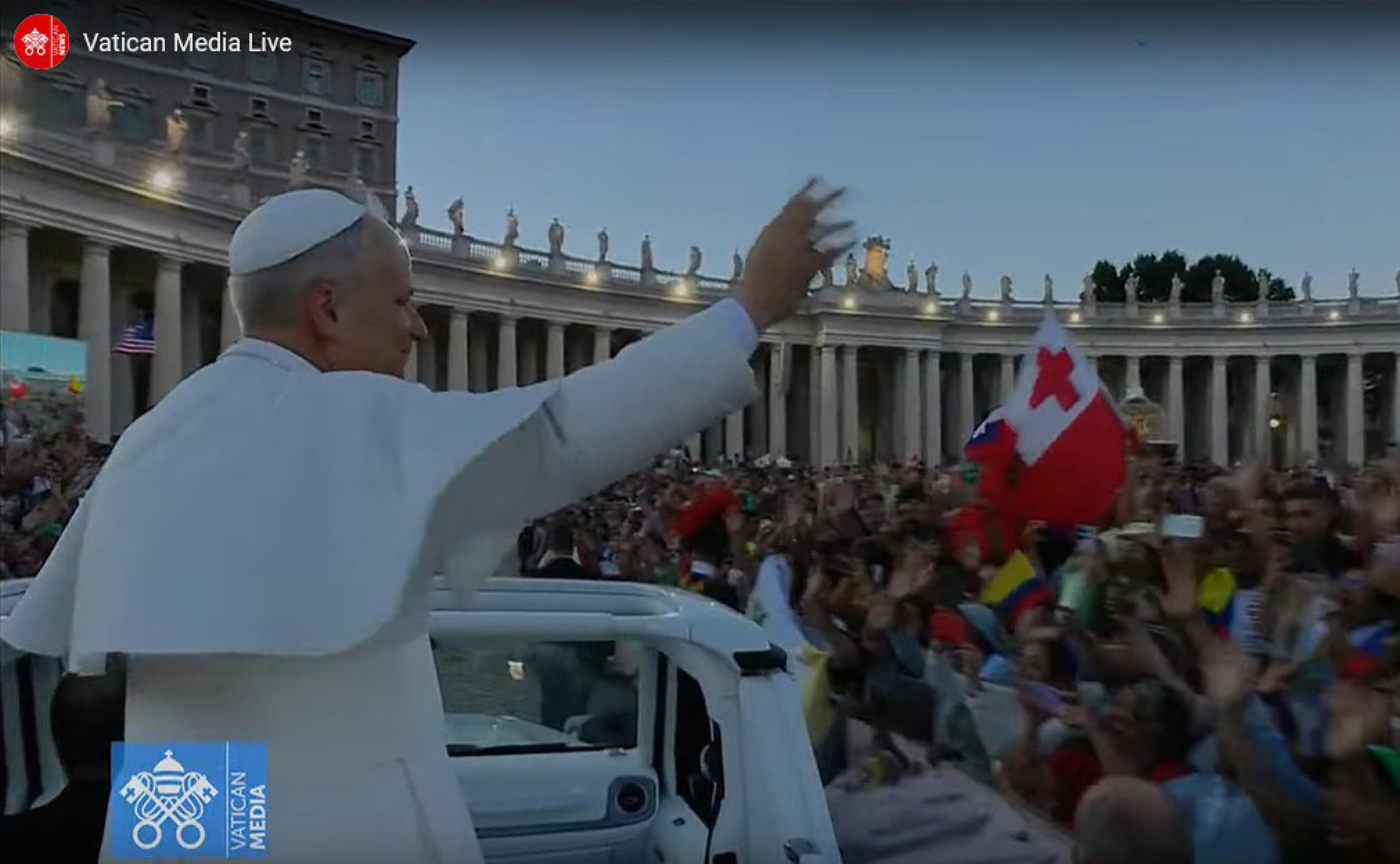 Giubileo giovani, Papa a sorpresa tra la folla: 'Gridiamo per la pace ...