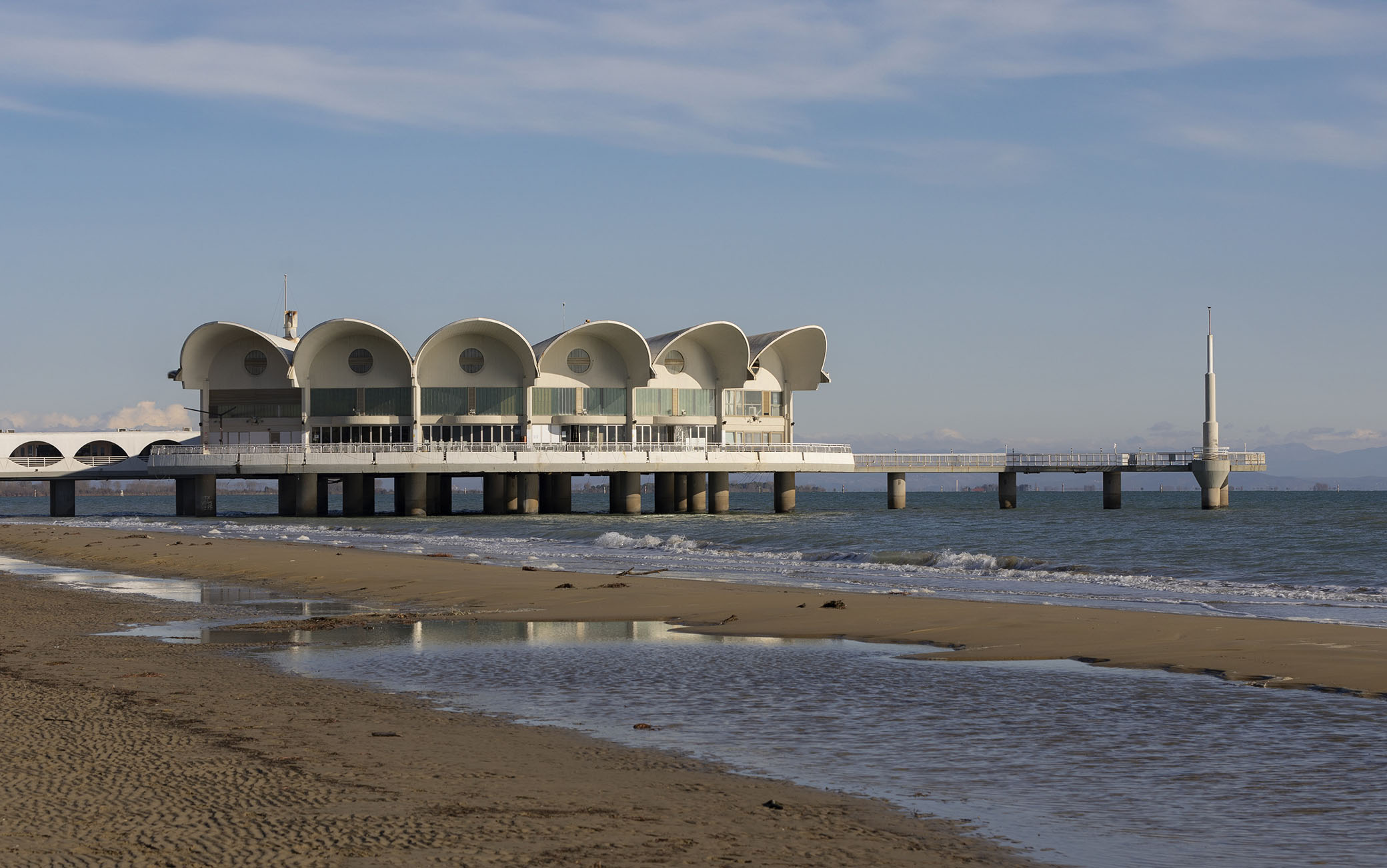 Natale a Lignano Sabbiadoro, le foto del Presepe di sabbia | Sky TG24