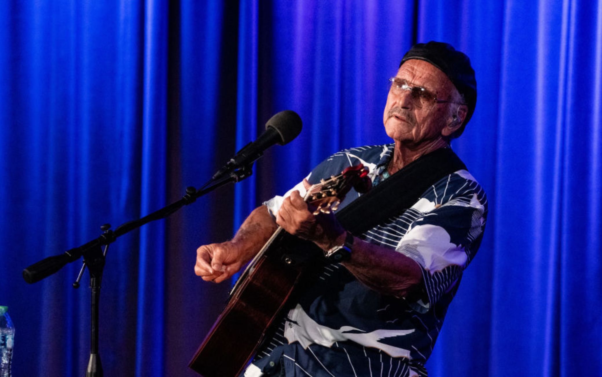 Addio a Jesse Colin Young, cantautore di Get Together | Sky TG24
