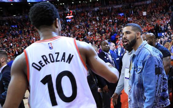 NBA, botta e risposta piccato tra Drake e DeRozan sul ritiro della ...