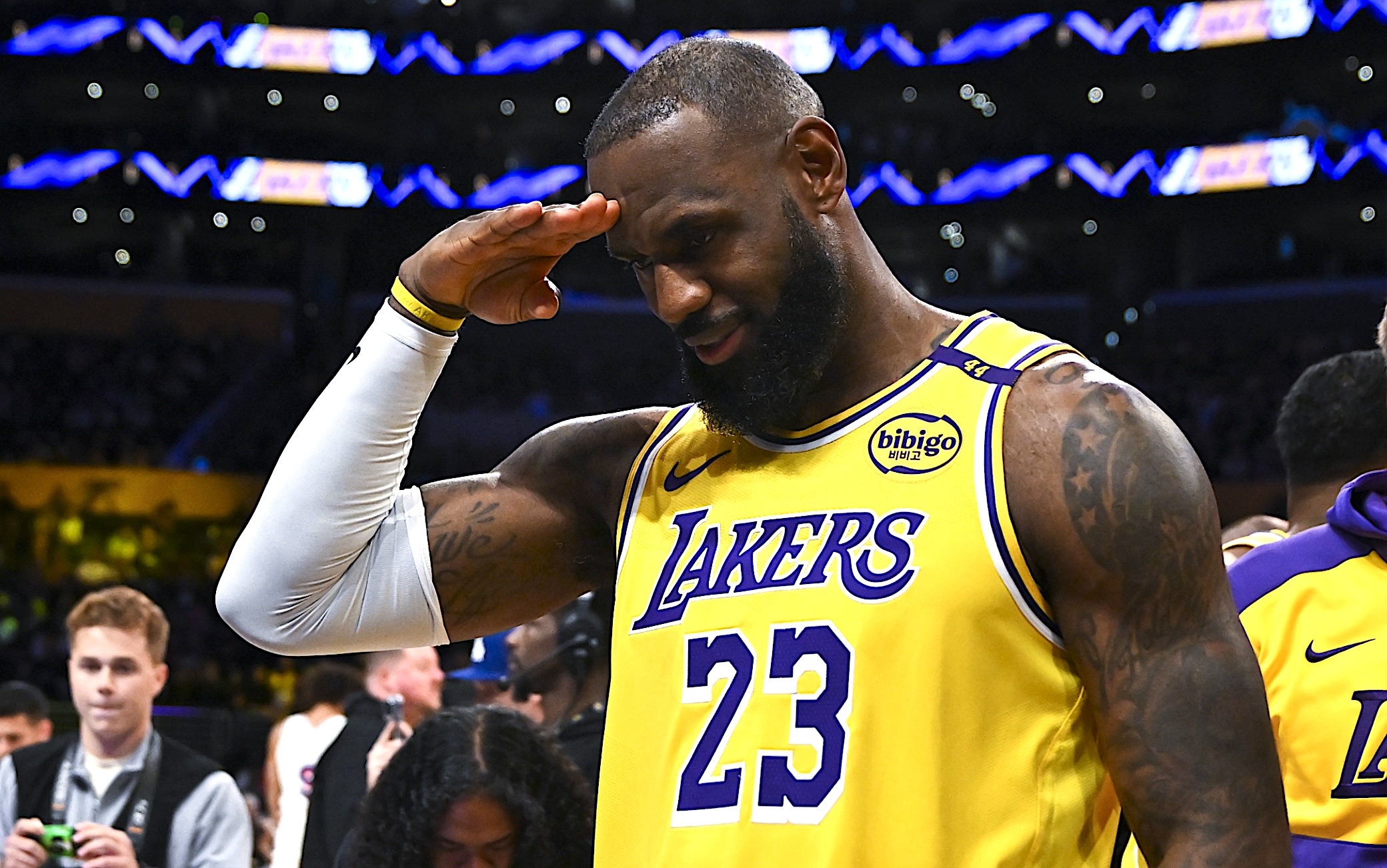 Mercato NBA, LeBron James non ha parlato di buyout né di scambi con i ...