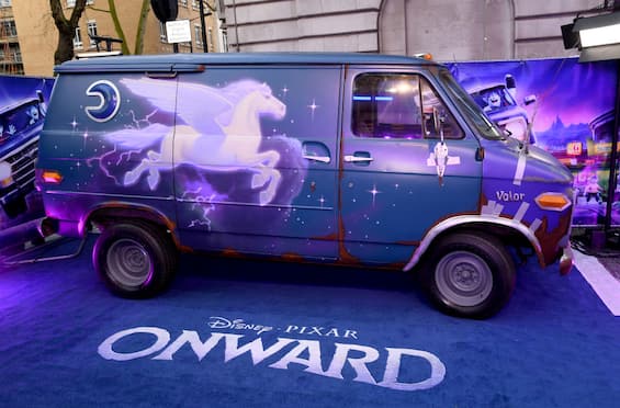 Onward, nel film appare Specter: primo personaggio gay della Disney