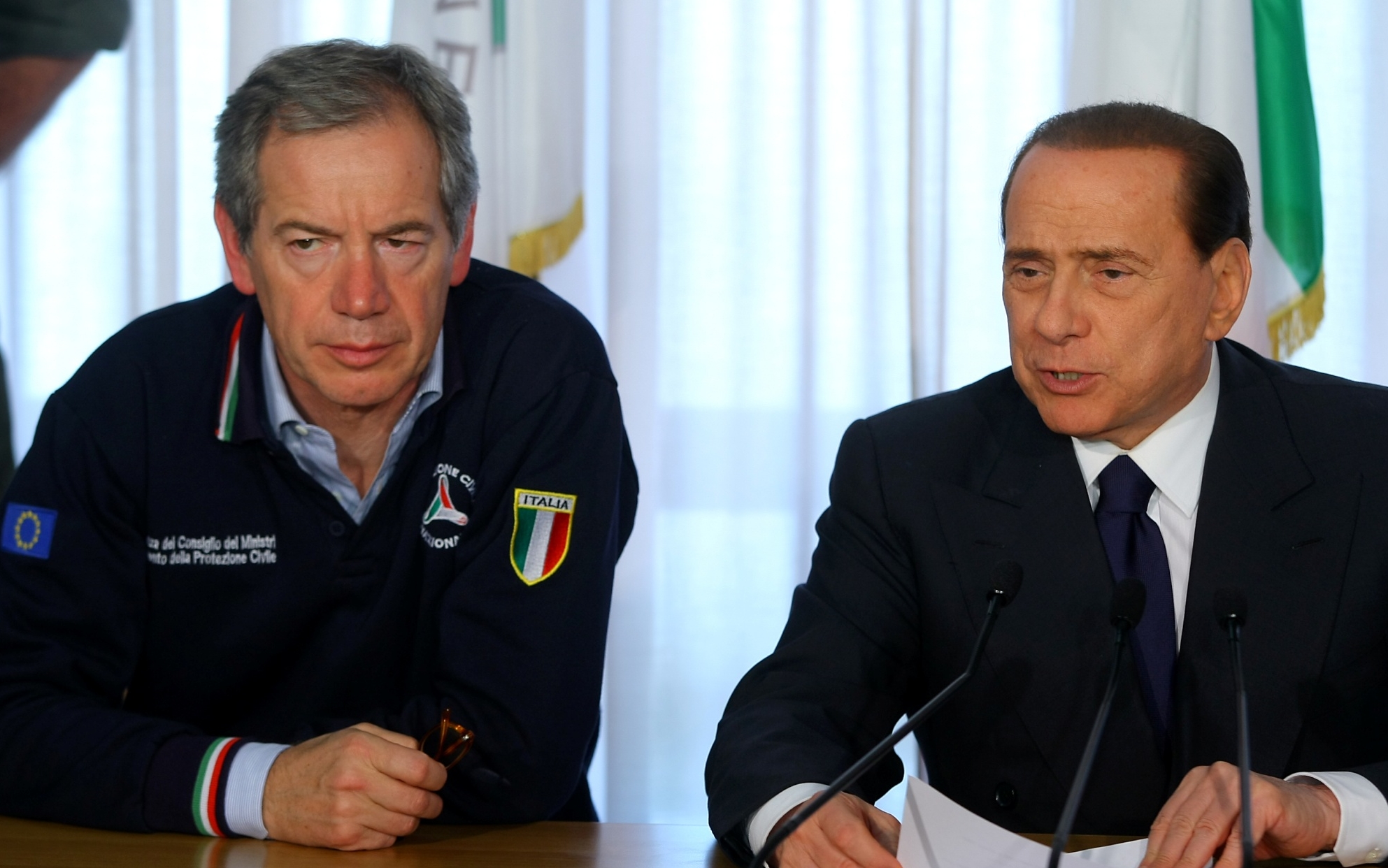 Guido Bertolaso compie 75 anni, storia e carriera dell'ex capo Protezione Civile. FOTO | Sky TG24