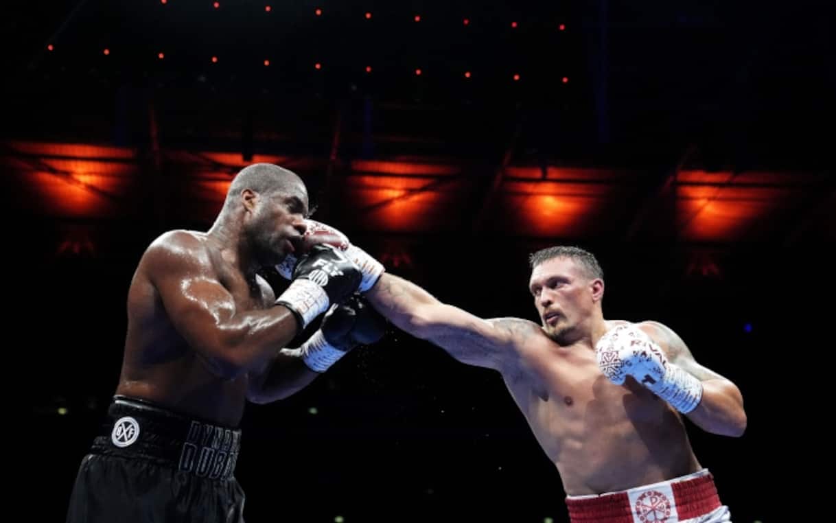 Boxe, Oleksandr Usyk campione del mondo dei pesi massimi: Dubois ko a ...