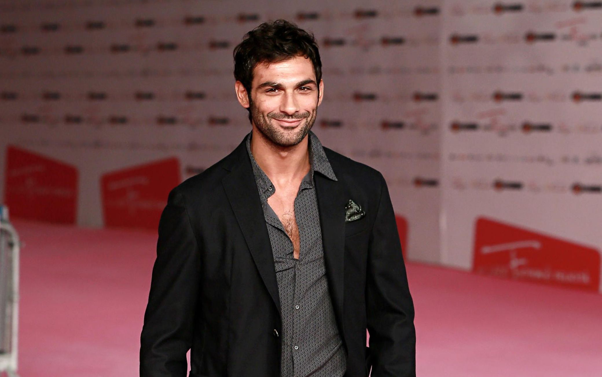 Francesco Arca, chi è l'attore della serie TV 'Resta con me'. 10 ...