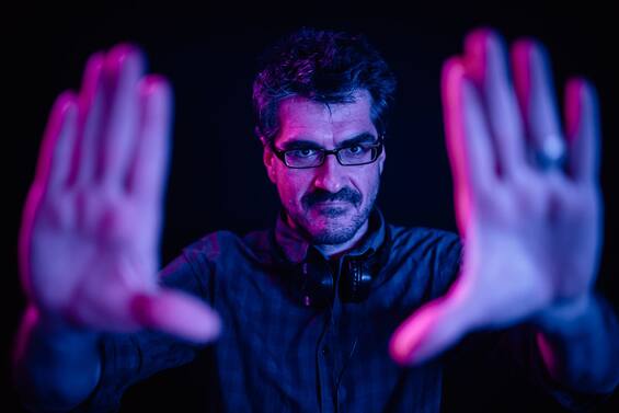 Roan Johnson: 'La vita è un paradosso, ve lo racconto in 'State a Casa ...