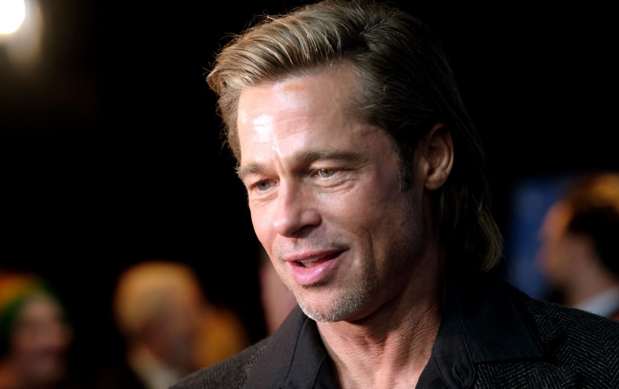 Wolfs - Lupi solitari, il teaser e il trailer del thriller con Brad ...