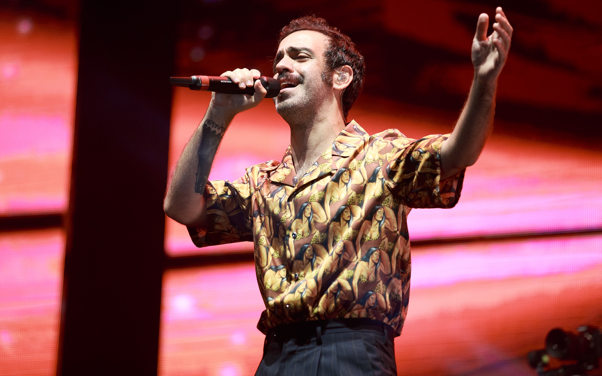 Colapesce compie 40 anni, l'origine del nome e la collaborazione con ...