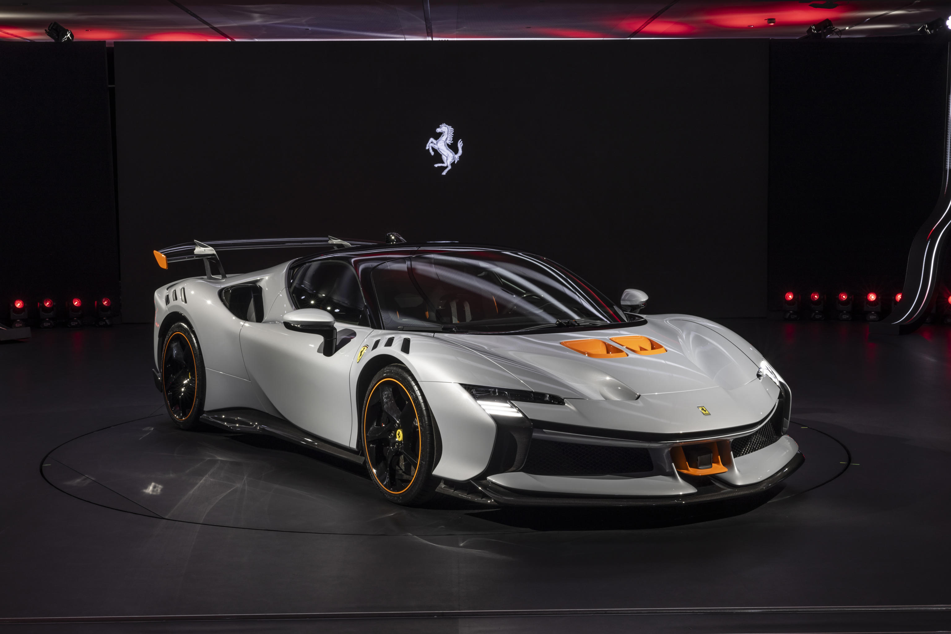 Ferrari SF90 XX Stradale e Spider, presentate le nuove auto 2023. Foto ...