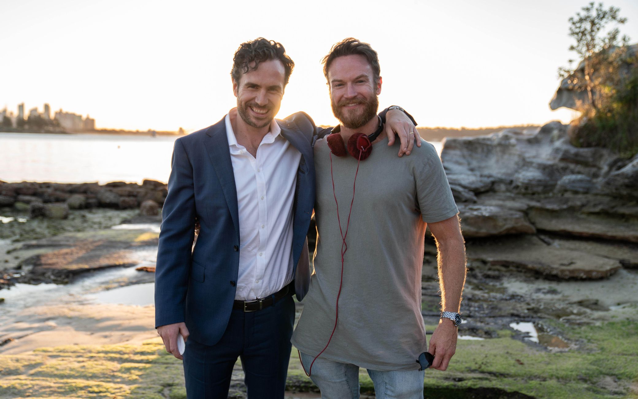 Come se non ci fosse un domani - Long Story Short, il cast del film con Rafe Spall e Zahra Newman