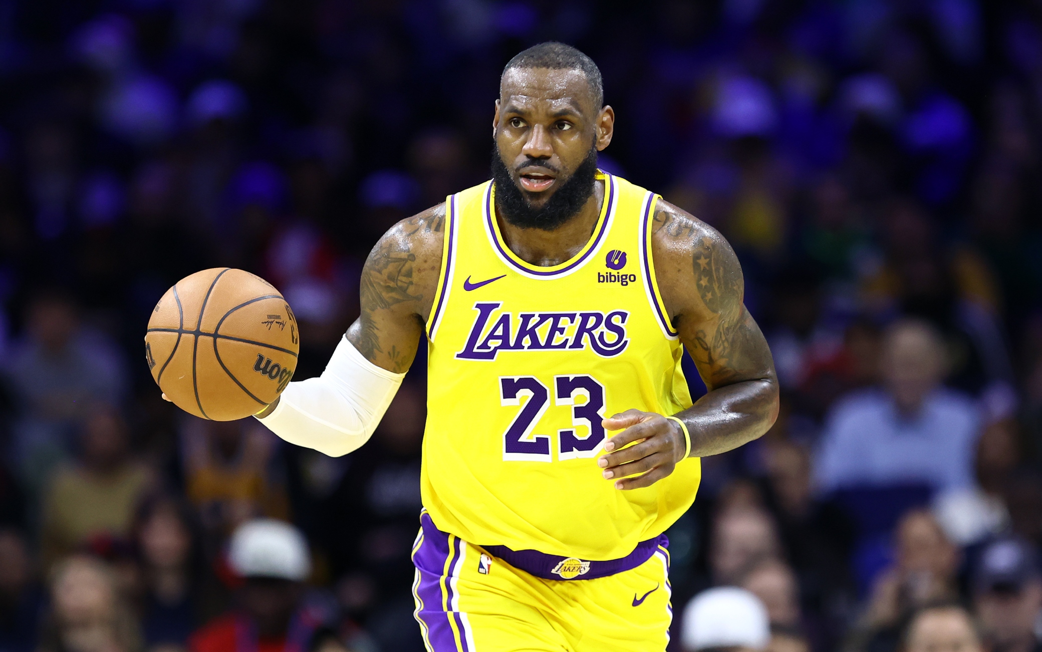 NBA, LeBron James si butta: primo tecnico della carriera per flopping ...