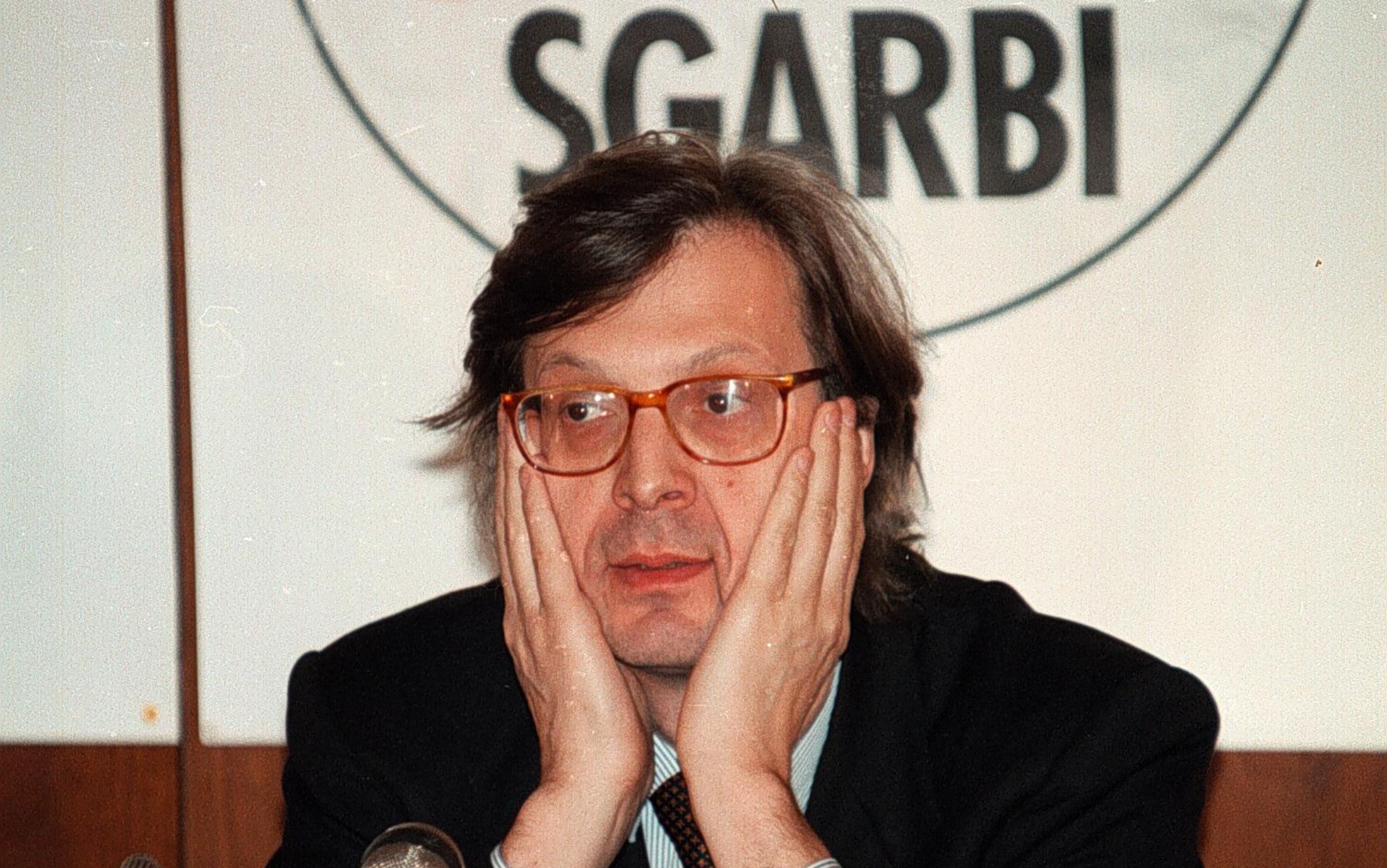 Caso Sgarbi, perquisite le case e sequestrato il quadro di Manetti ...