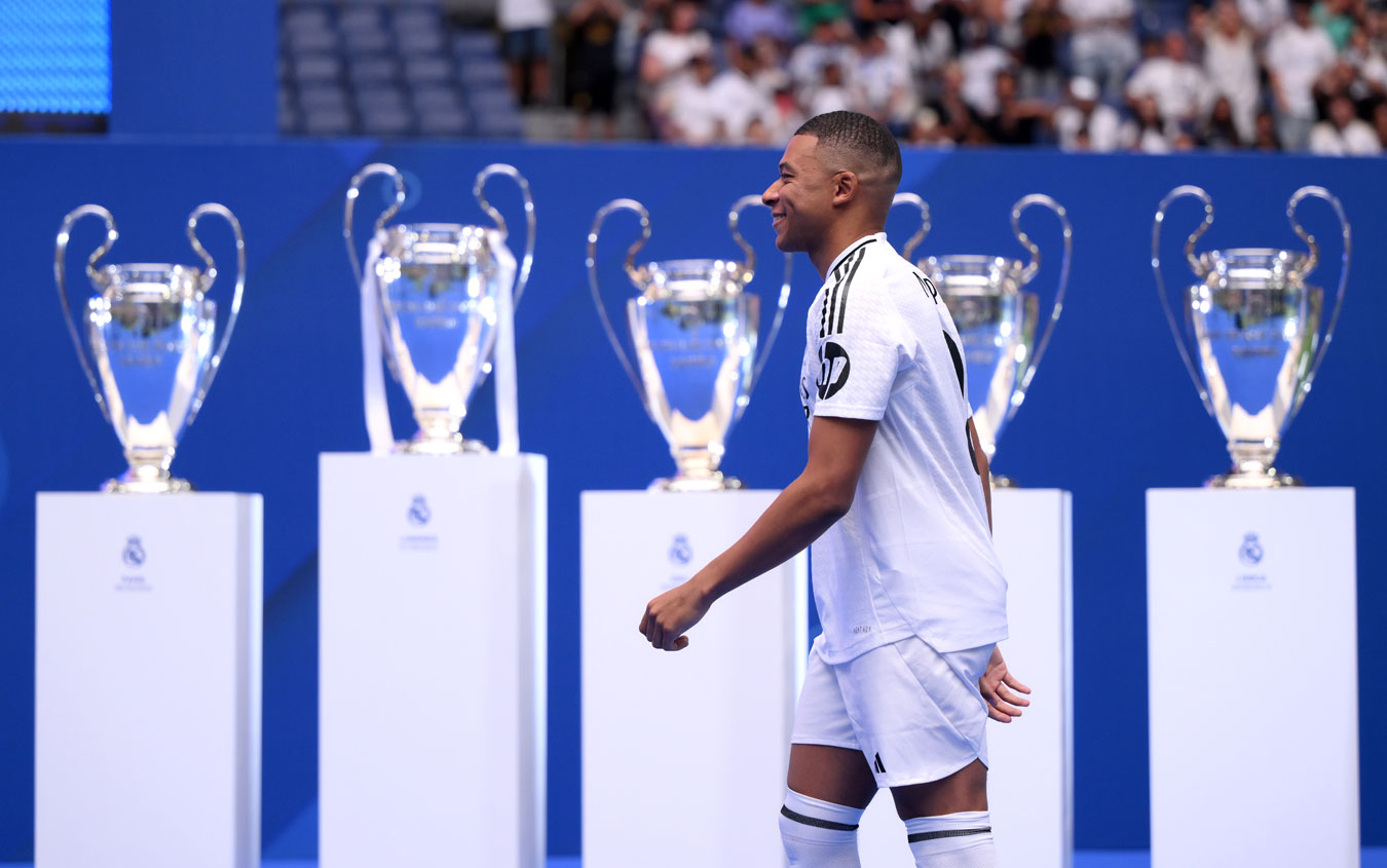 Mbappé al Real Madrid, la presentazione al Bernabeu con Florentino ...