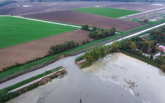 Maltempo in Emilia Romagna, i video delle città allagate, da Bologna a Ferrara | Sky TG24