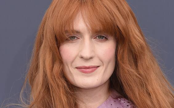 Florence + The Machine, la cantante diventa una sirena per annunciare ...