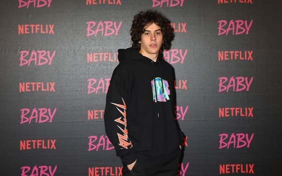 Restiamo amici: chi è l'attore Mirko Trovato