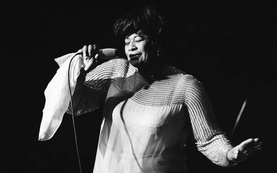 Ella Fitzgerald, chi era la regina del jazz vincitrice di 14 Grammy ...