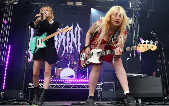 Lambrini Girls, esce l'album di debutto delle eroine del punk 'Who Let ...