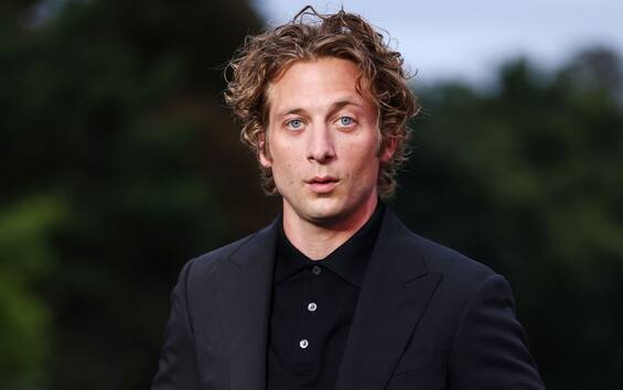 Jeremy Allen White, la star di The Bear torna virale per una nuova ...
