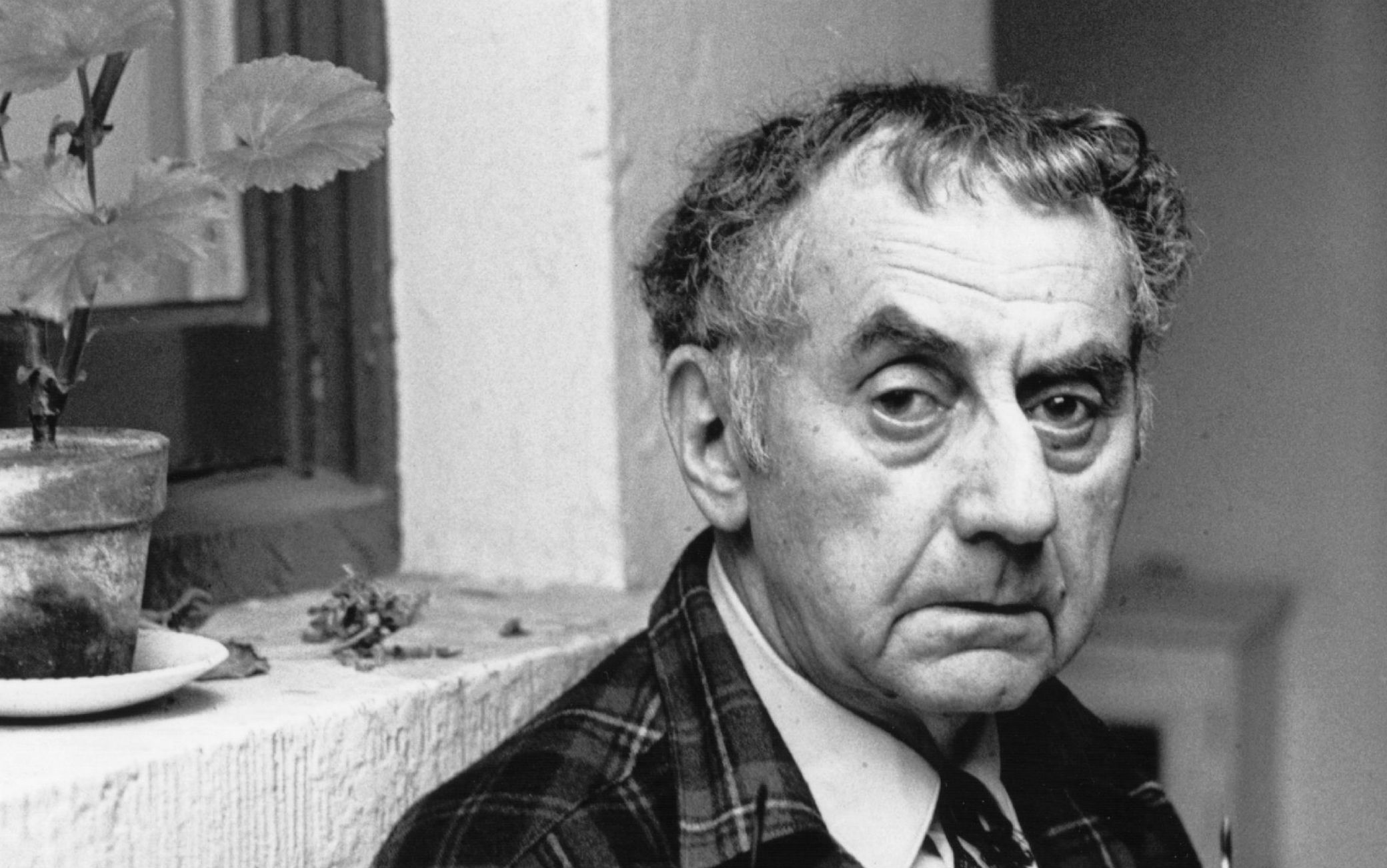 Man Ray, la vita e le opere del grande pittore e fotografo statunitense