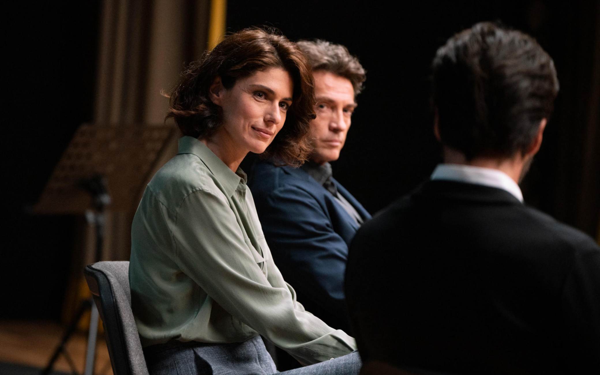 Anna Valle compie 50 anni, i suoi personaggi più famosi da Commesse a ...