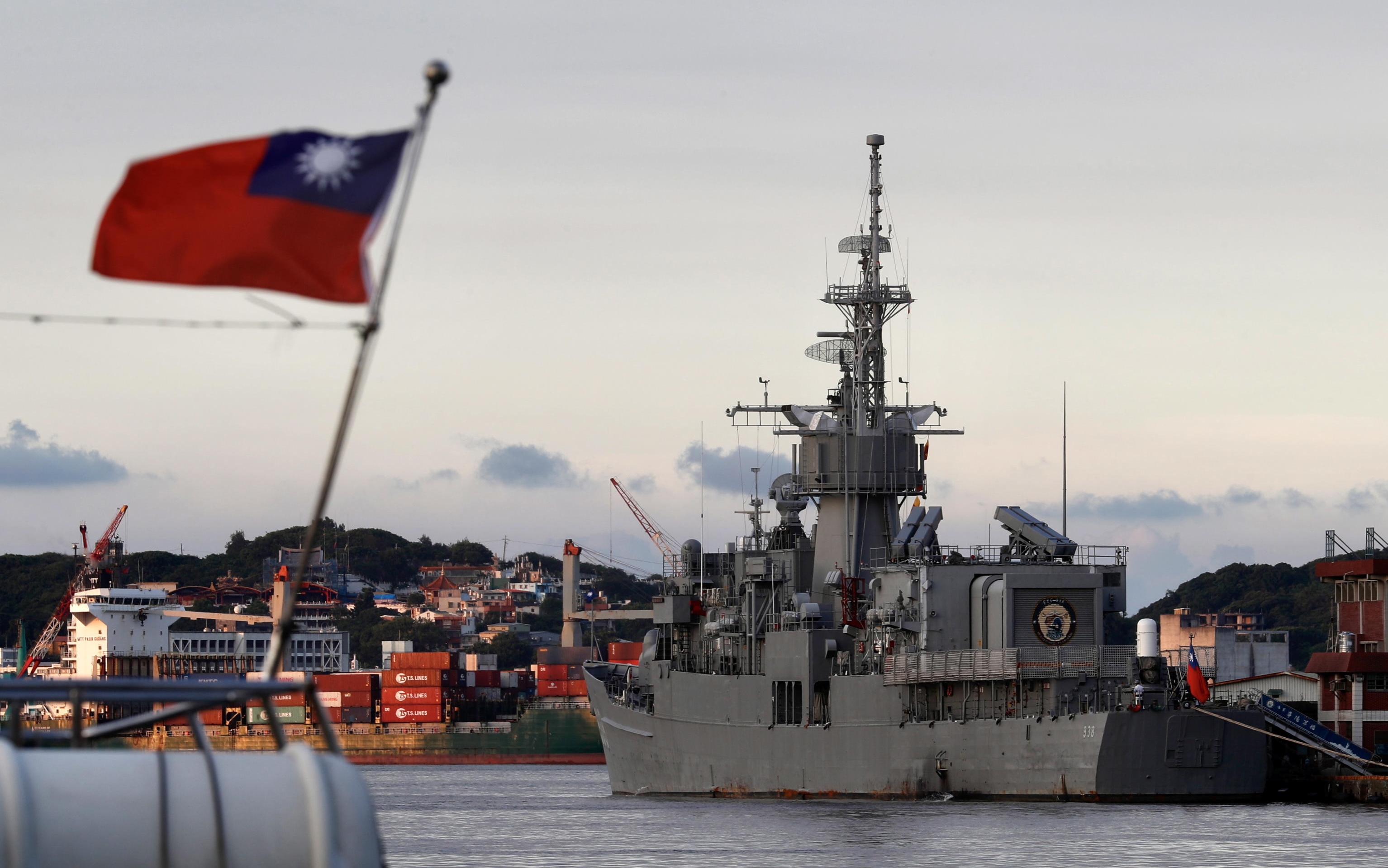 Stretto di Taiwan, sfiorata la collisione tra nave militare Usa e nave ...