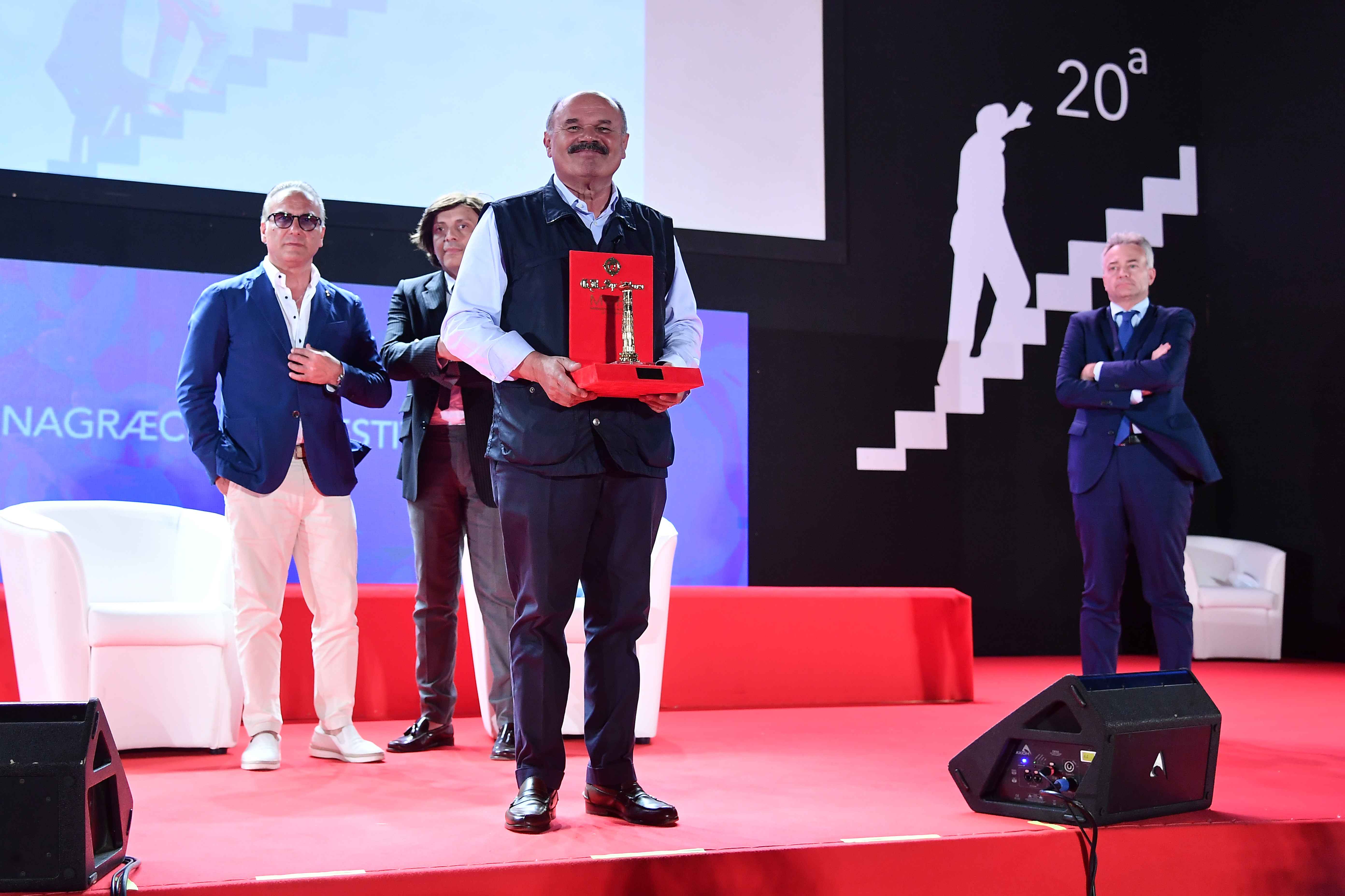 Oscar Farinetti compie 70 anni: la storia del fondatore di Eataly. FOTO ...