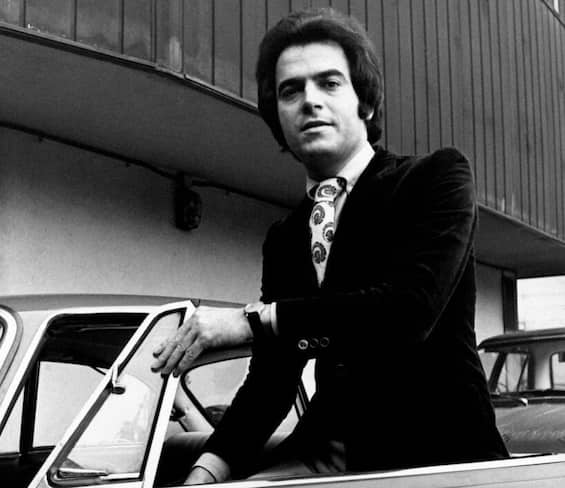 Morto Mario Tessuto, il cantante di Lisa dagli occhi blu | Sky TG24