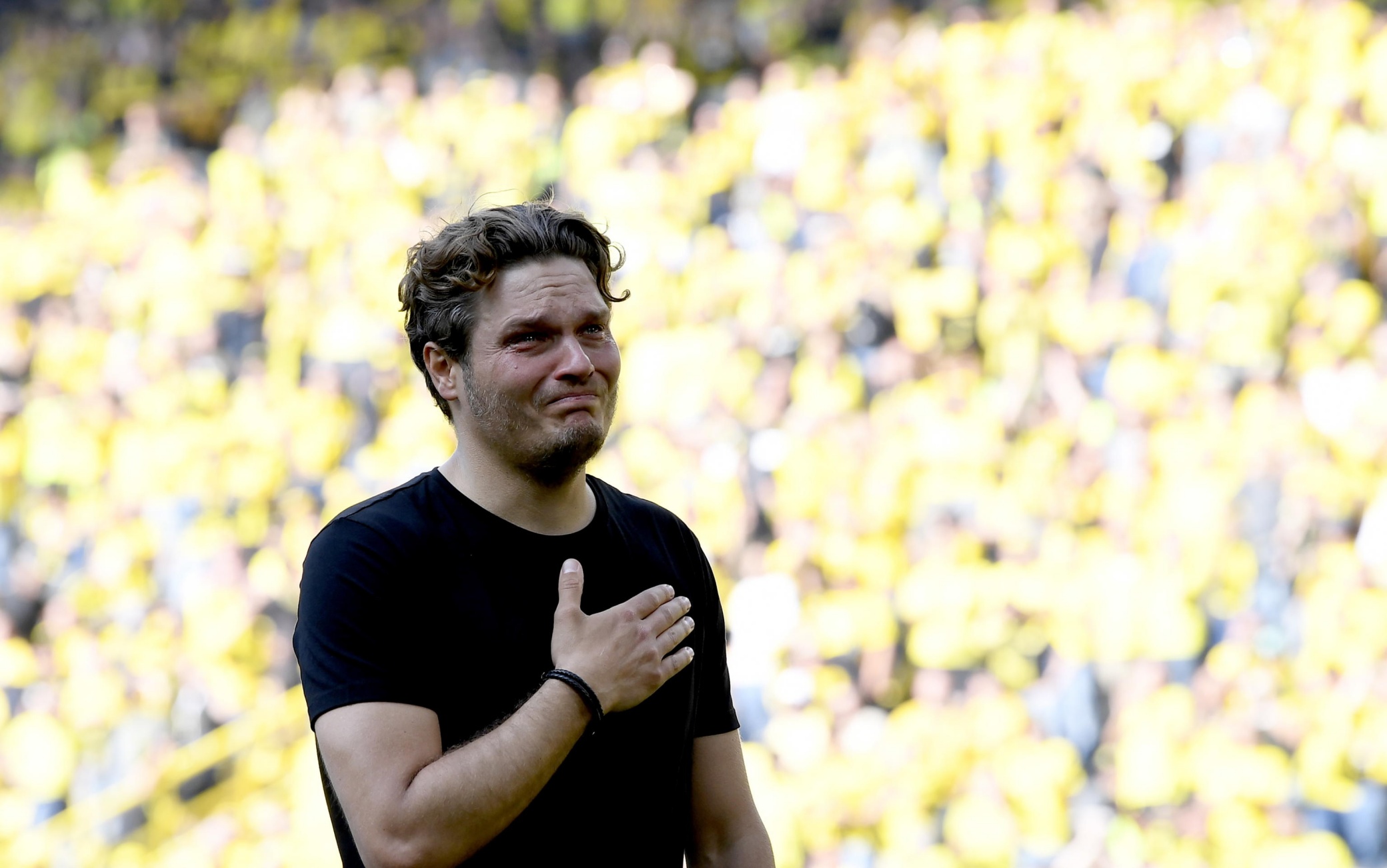 Edin Terzic, chi è l'allenatore del Borussia Dortmund | Sky TG24