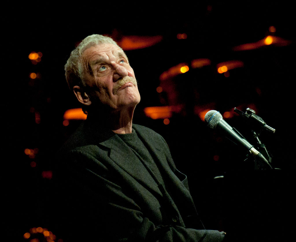 Paolo Conte, oggi l'uscita del film al cinema: la storia del cantante ...