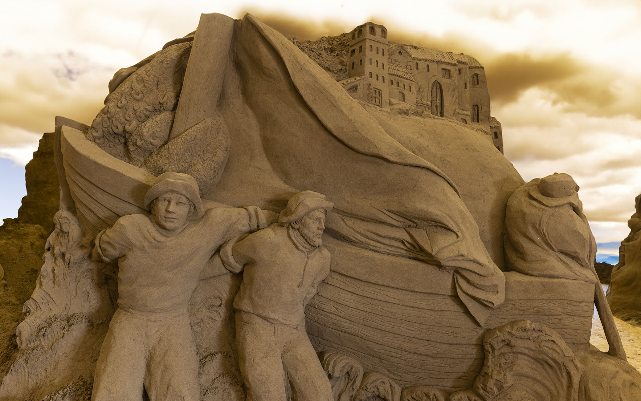 Natale a Lignano Sabbiadoro, le foto del Presepe di sabbia | Sky TG24