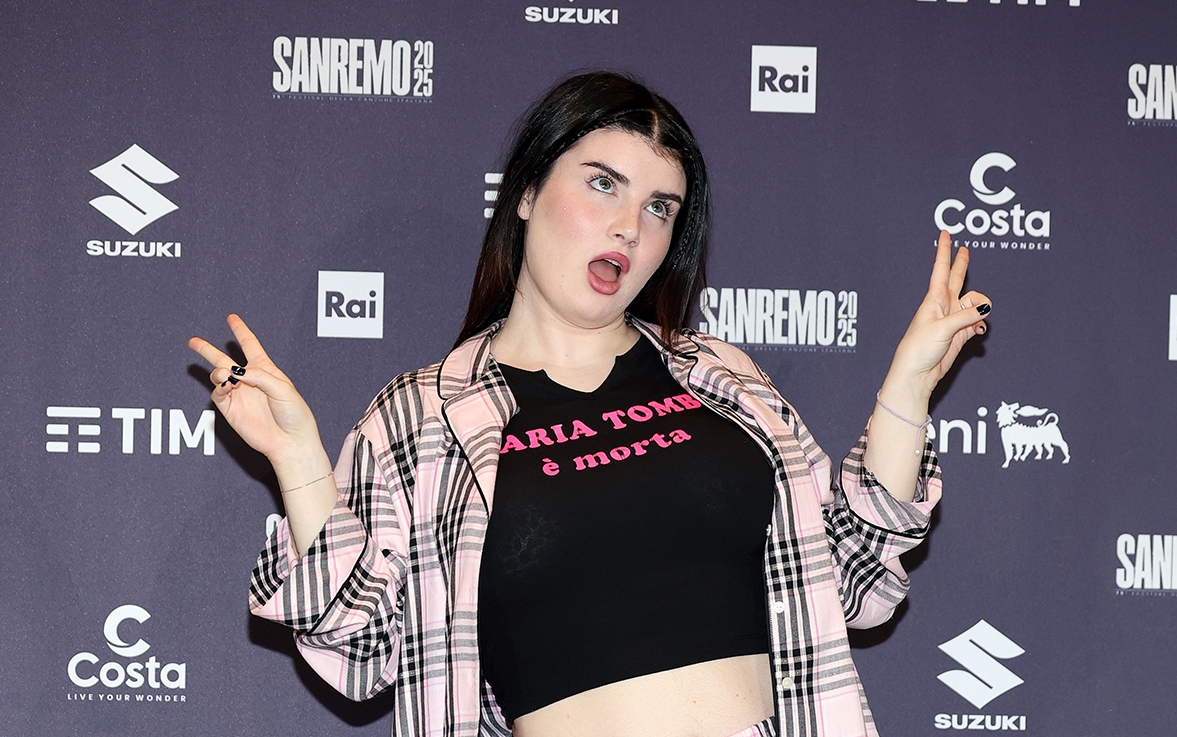 Sanremo 2025, Maria Tomba con Goodbye (Voglio Good vibes): testo e ...