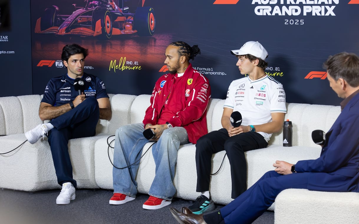 F1, Hamilton: 'Non ricordo com'è andato il GP Australia 2024'. Sainz: 'Ho vinto io' | Sky Sport