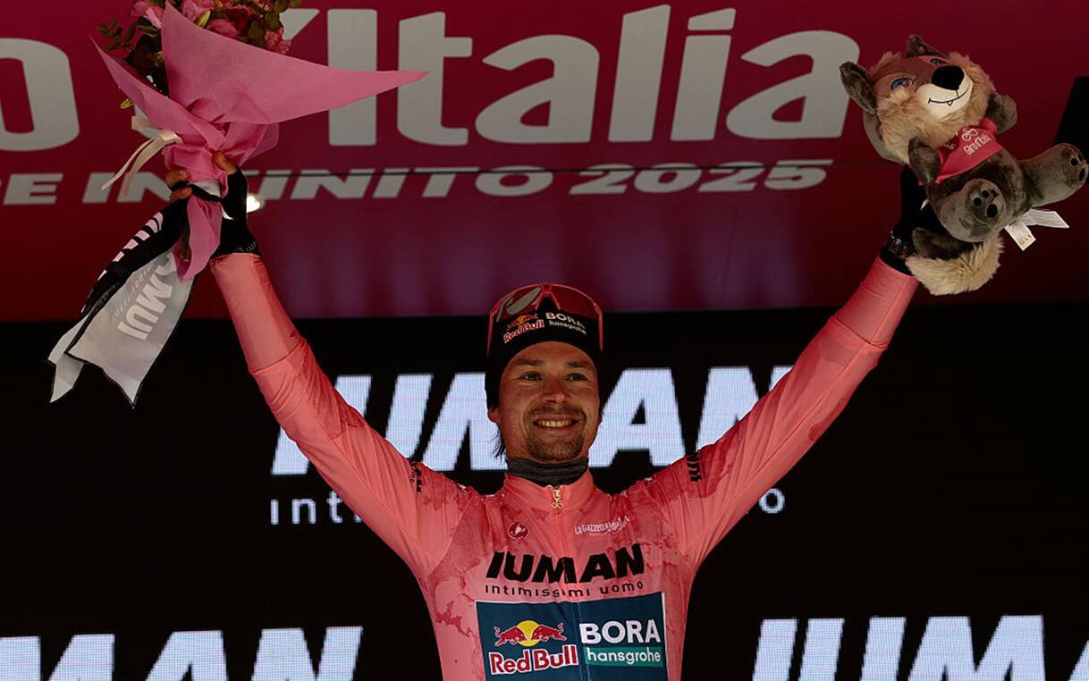 Giro d'Italia 2025, Ayuso vince la tappa di oggi, Roglic in maglia rosa ...