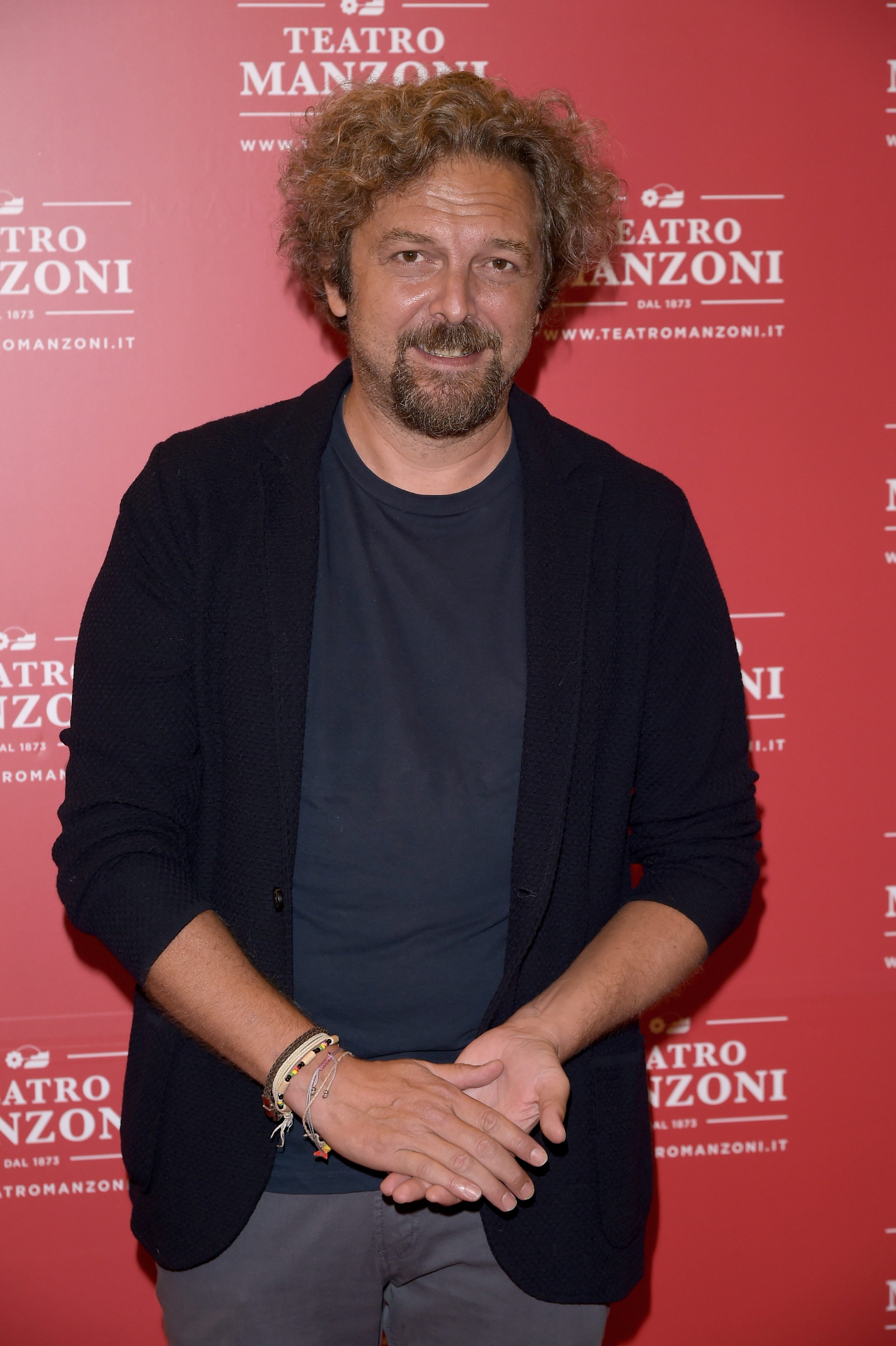 Zelig 2025 al via stasera, chi sono i 18 comici del programma condotto ...