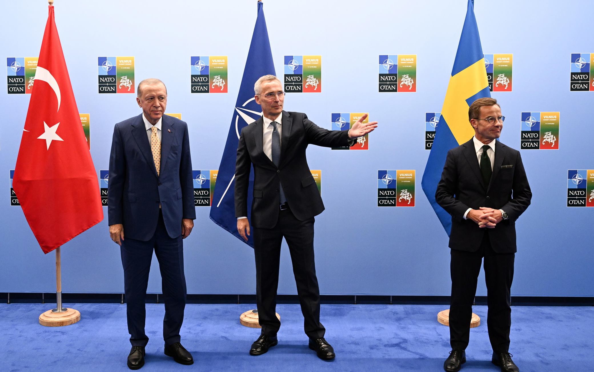 Turchia, il Parlamento ratifica l'adesione della Svezia alla Nato | Sky ...