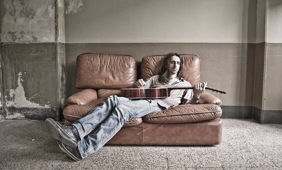 Cold Sting, nuova versione e video per il brano di Joe Sal. Intervista ...