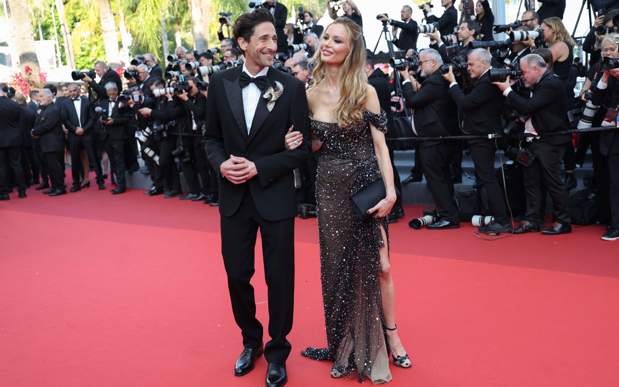 Festival di Cannes 2023, i voti ai look sul red carpet con Julia Garner ...