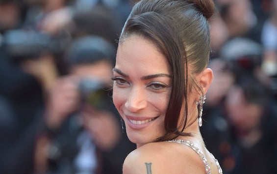 Elodie al matrimonio della mamma Claudia Marthe: assente Andrea Iannone ...