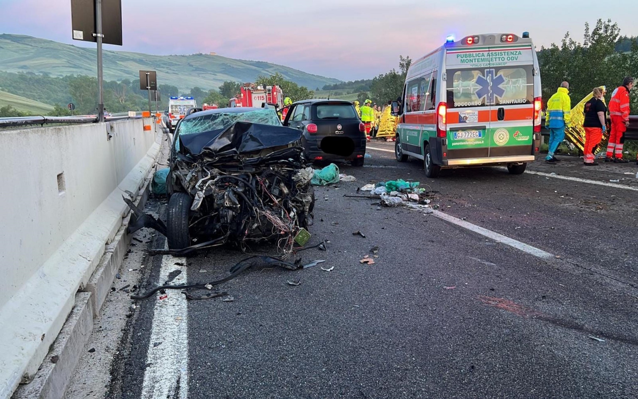 Incidente sull'A4 Torino Milano, scontro tra tir e auto: due morti e ...